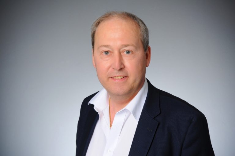 André Reis – FOR2240